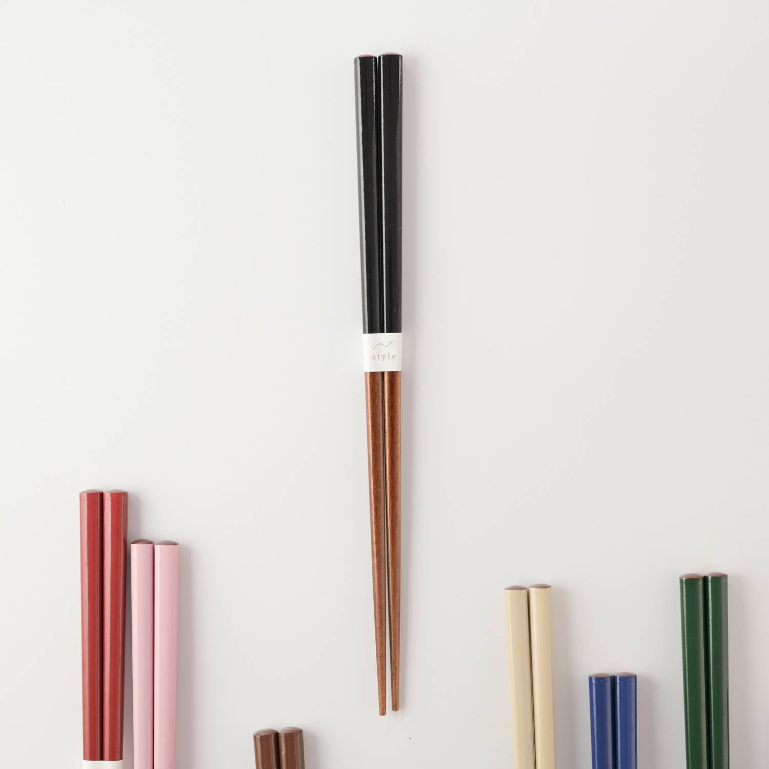 【食洗機OK】fam. カラフルお箸(22.5cm) 黒 | 卸売・ 問屋・仕入れの専門サイト【NETSEA】