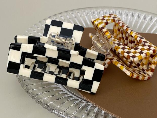 2023★髪飾り★韓国ヘアアクセサリー★バンスクリップ★4色 BBM 株式会社 問屋・仕入れ・卸・卸売の専門【仕入れならNETSEA】