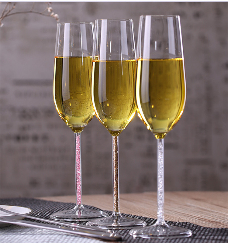 必須アイテム シャンペン 2個入 ハイフット 宴会場 結婚式 グラス ワイングラス 洗練された 個性 株式会社 SevenLy 問屋・仕入れ・卸・卸売の専門【仕入れならNETSEA】
