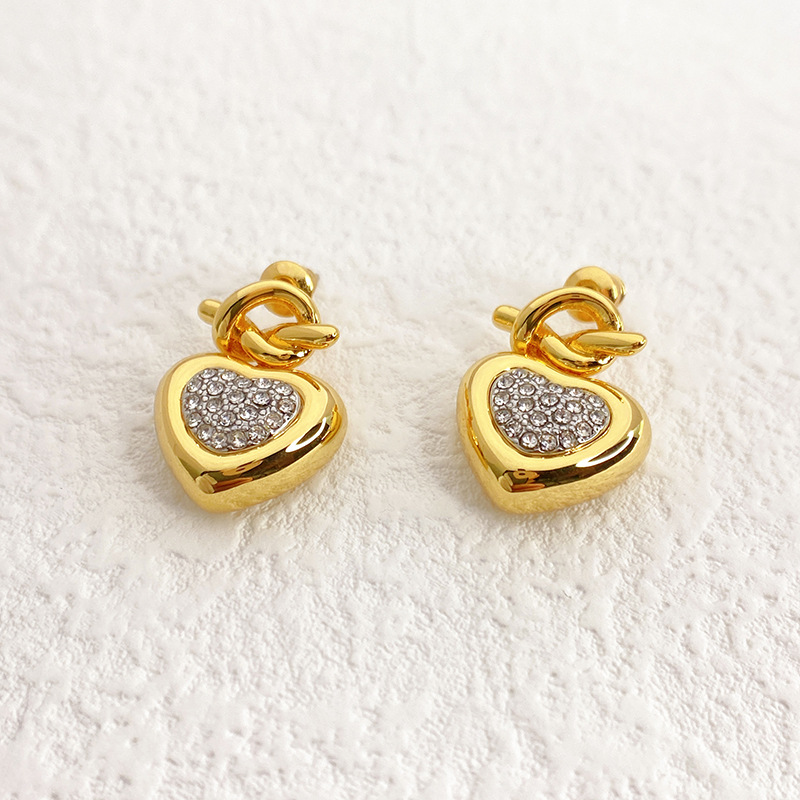 ★Heart★ ハートアクセ ハートピアス 可愛い デイリー 韓国アクセサリー 株式会社 C2Jジャパン | 卸売・ 問屋・仕入れの専門サイト【NETSEA】