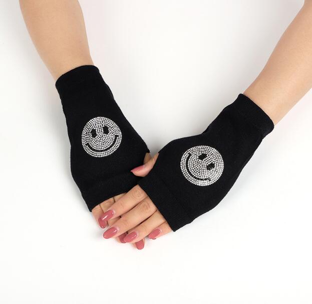 ダンサー必見手袋 !JAZZ パーティー DS 手袋 レディース手袋 ヒップホップ手袋 ダンス手袋 舞台手袋 CONFOR | 卸売・ 問屋・仕入れの専門サイト【NETSEA】