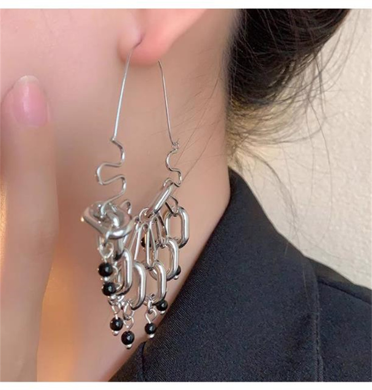 海外セレブ人気商品 おしゃれ 個性 耳飾り 耳掛け ピアス イレギュラー ラインピアス 黒真珠耳輪 | 卸売・ 問屋・仕入れの専門サイト ...