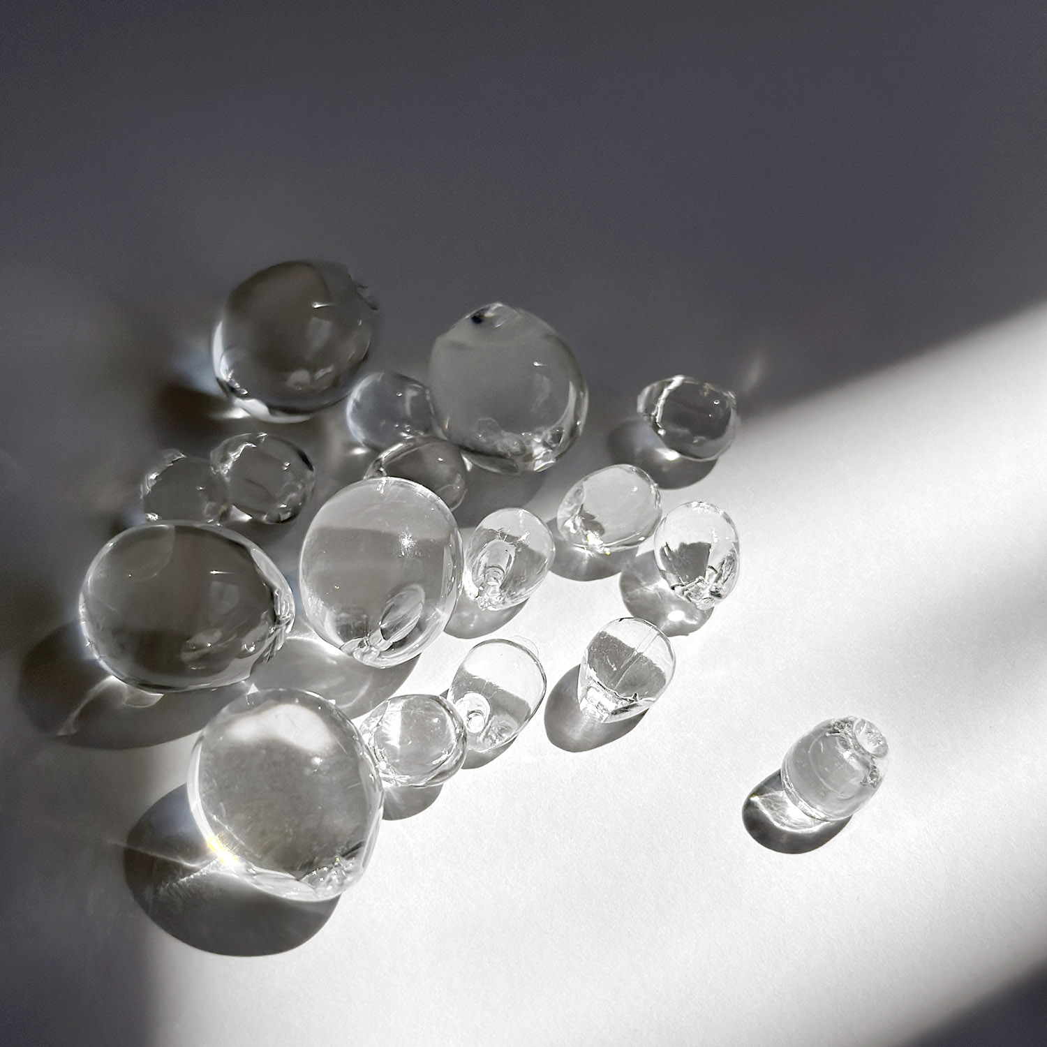 【即納10個入】クリアチャーム ピアス イヤリング アクリルパーツ アクセサリー パーツ ハンドメイド 韓国 B&P Labo. 問屋・仕入れ・卸・卸売の専門【仕入れならNETSEA】