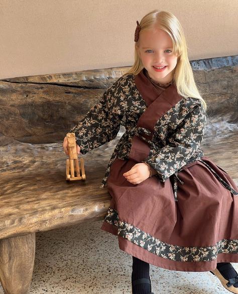 2023秋新品★子供服 トップス＋スカート セットアップ 90-150cm Sun Flower 問屋・仕入れ・卸・卸売の専門【仕入れならNETSEA】