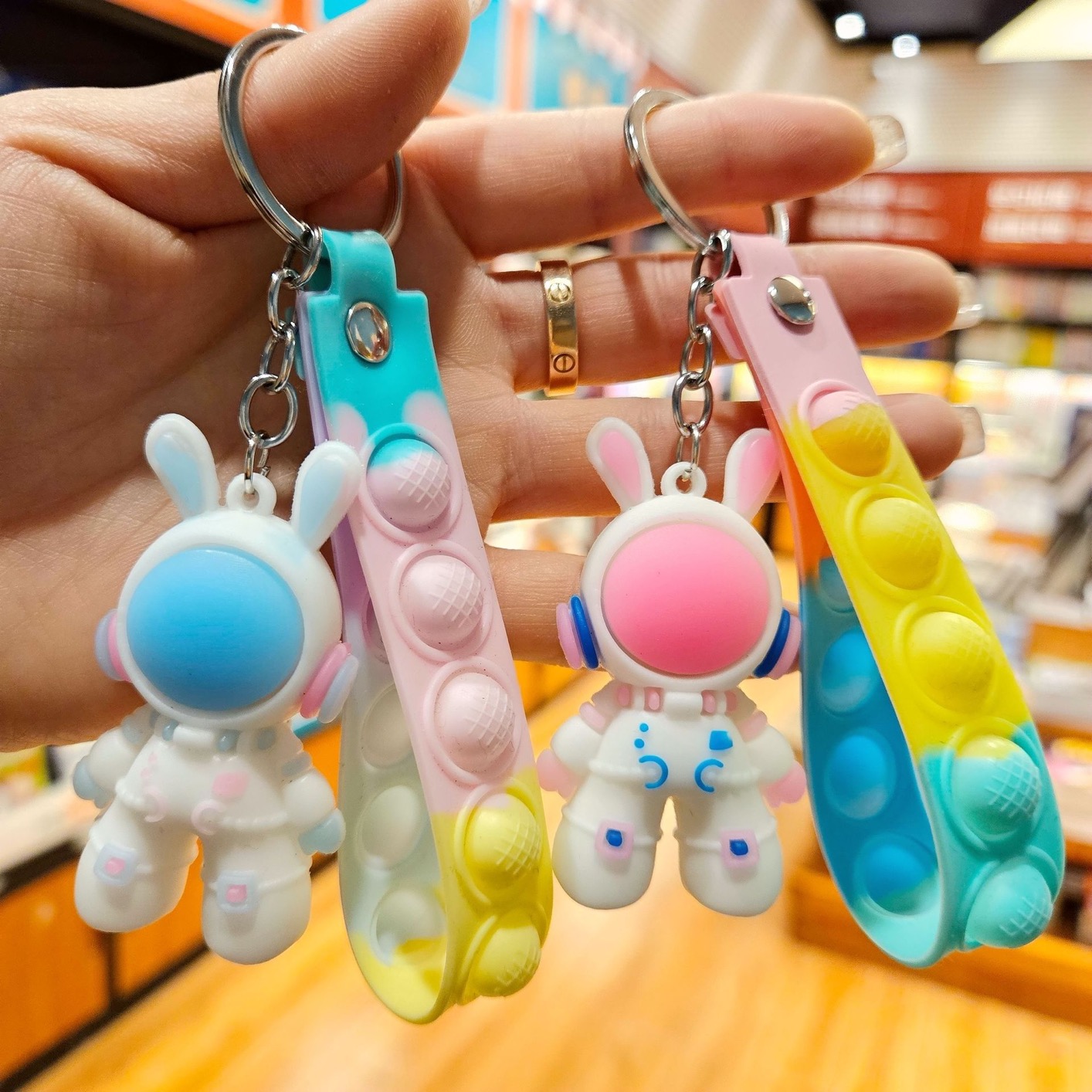 バッグチャーム キーホルダー 手芸DIY キーリング INS風 PVC アオキ商店 問屋・仕入れ・卸・卸売の専門【仕入れならNETSEA】