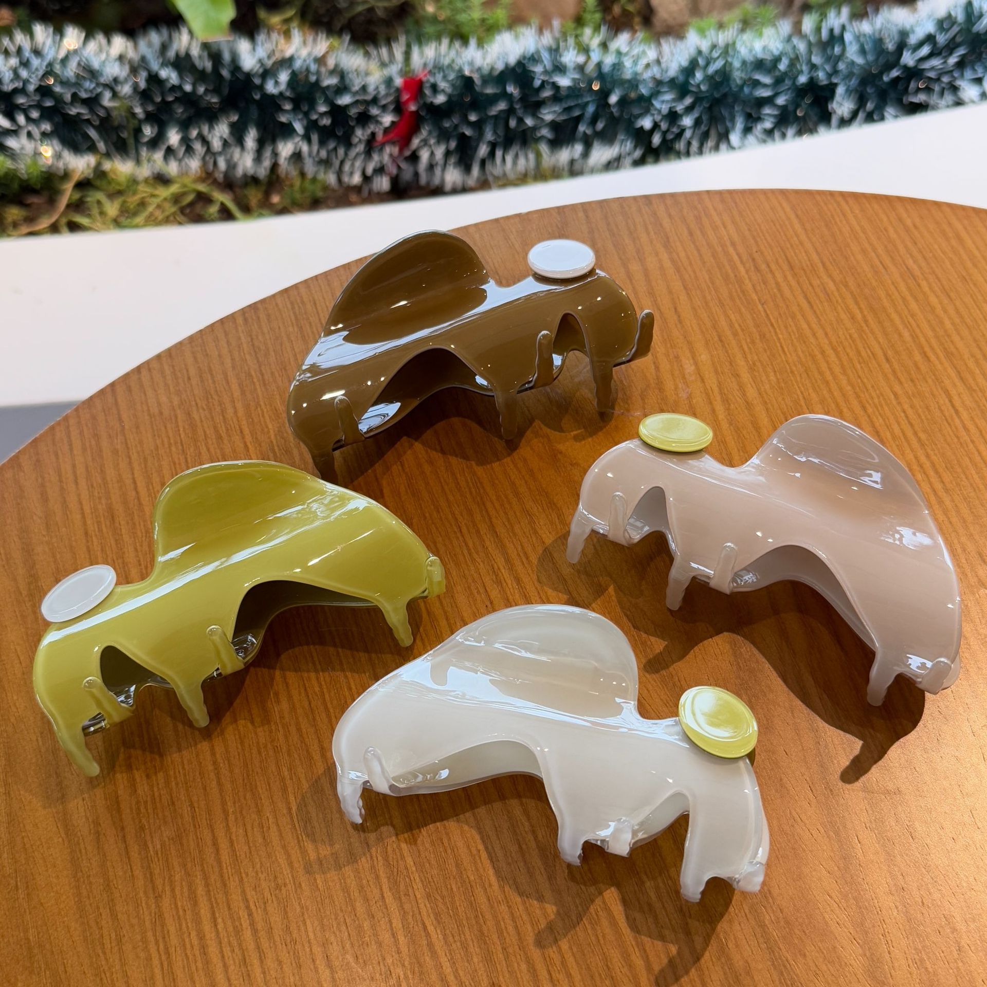 ヘアクリップ 10cm バンスクリップ デイリー 韓国アクセ 合同会社ジェオンシー | 卸売・ 問屋・仕入れの専門サイト【NETSEA】