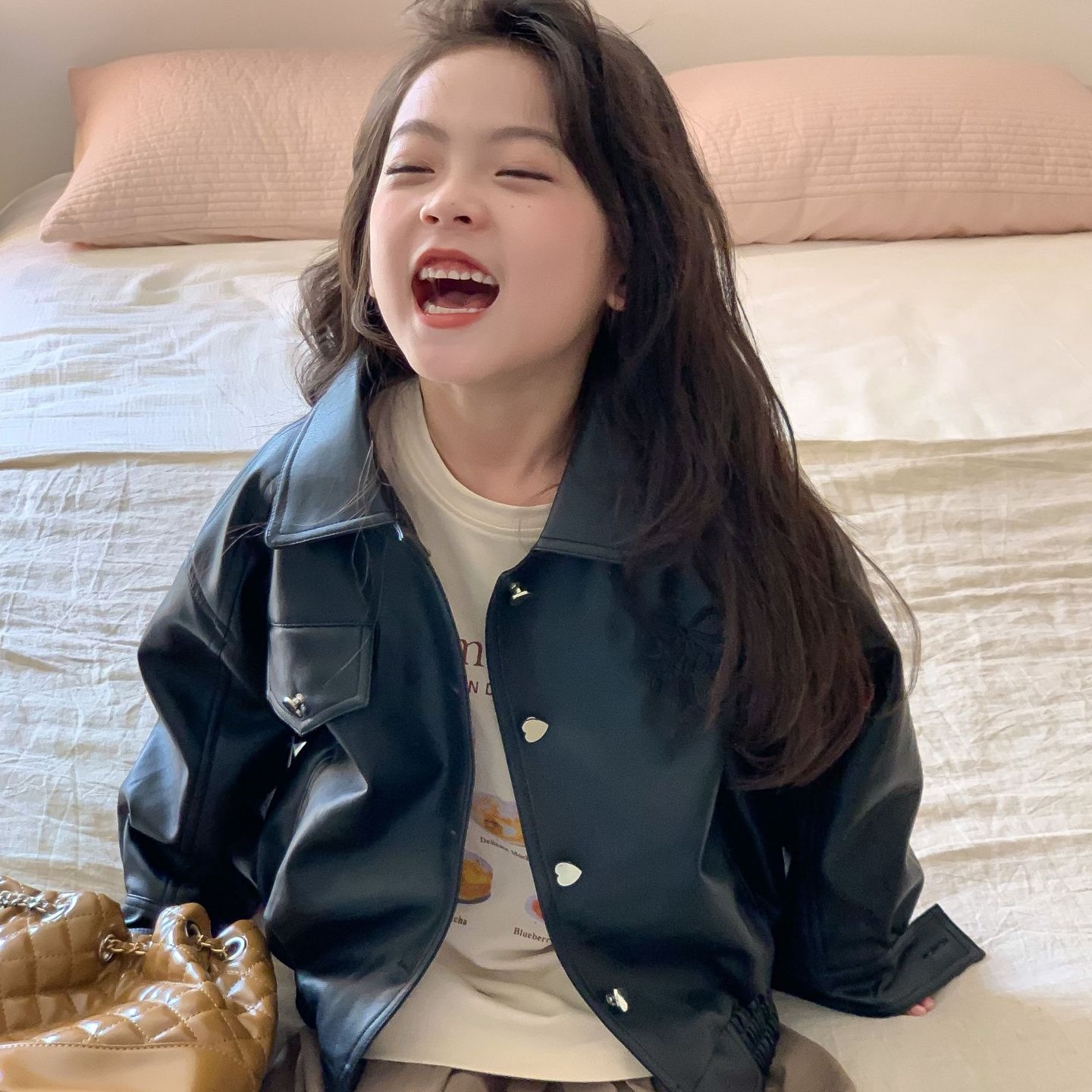 ★Girls★ 子供ジャケット PUジャケット ハートボタン 韓国キッズファッション 株式会社 C2Jジャパン 問屋・仕入れ・卸・卸売の専門【仕入れならNETSEA】