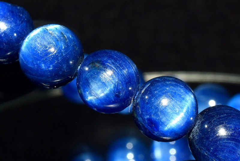 【1点物】AA☆キャッツアイ効果 カイヤナイト 8mm ブレスレット _L70 株式会社 SEKIKON 問屋・仕入れ・卸・卸売の専門【仕入れならNETSEA】