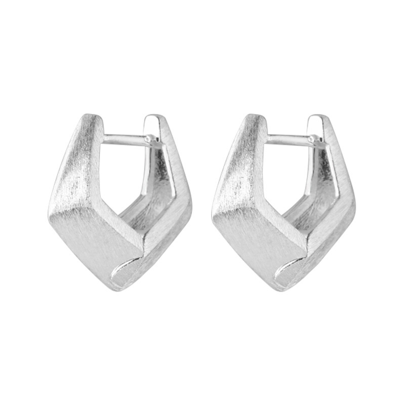 100% S925シルバー 純銀スタッドピアス 菱型マット仕上げ 松本恵奈さんスタイル 株式会社MILAI 問屋・仕入れ・卸・卸売の専門【仕入れならNETSEA】