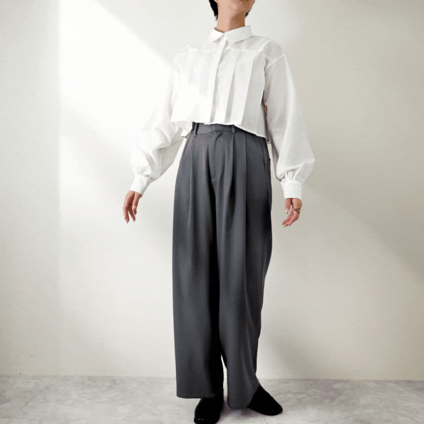 SALE T/Cブロード ボリュームスリーブ クロップド プリーツブラウス(31512) | 卸売・ 問屋・仕入れの専門サイト【NETSEA】