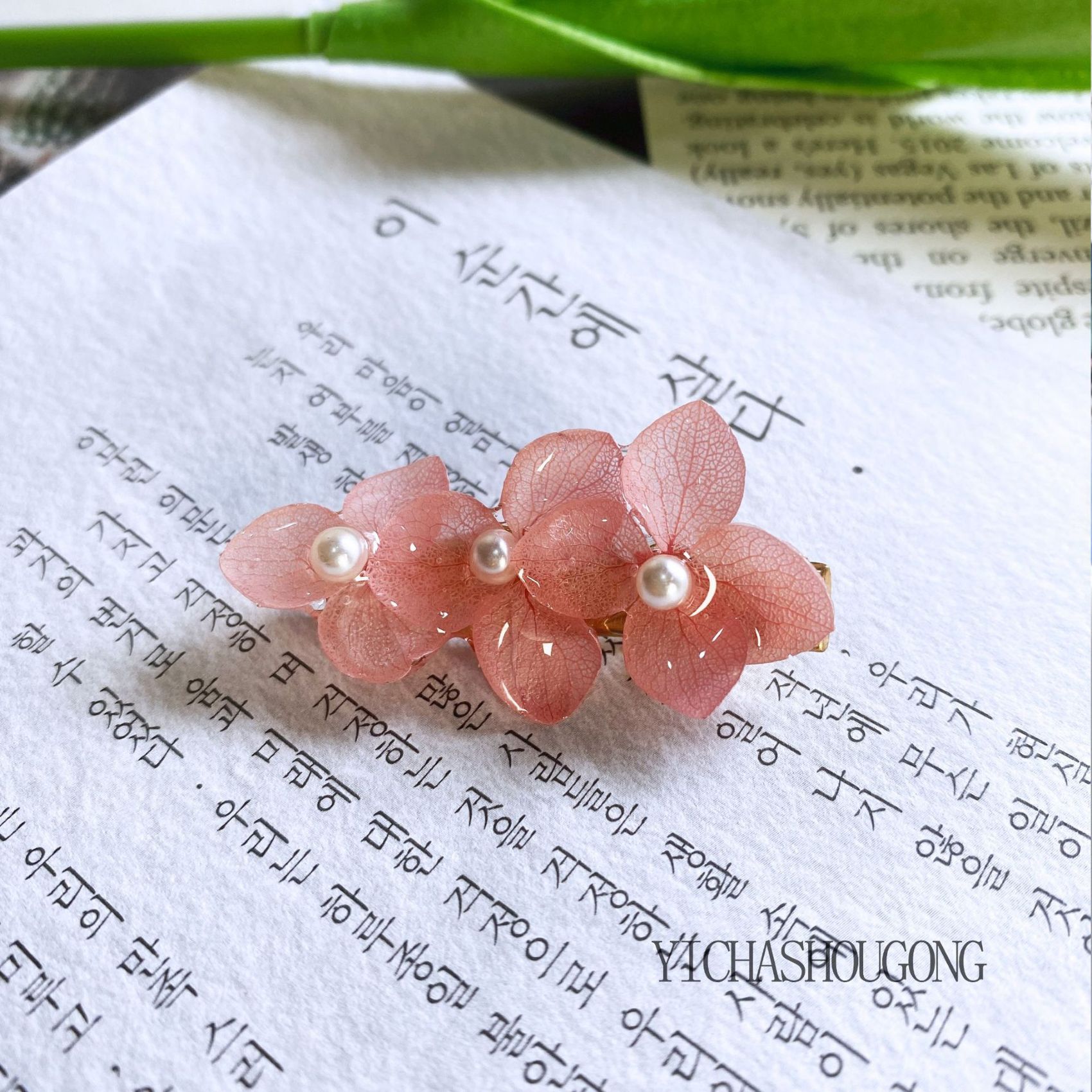 ハンドメイドヘアアクセサリー 本物の花バレッタ バンスクリップ ヘアクリップ JS-65 | 卸売・ 問屋・仕入れの専門サイト【NETSEA】