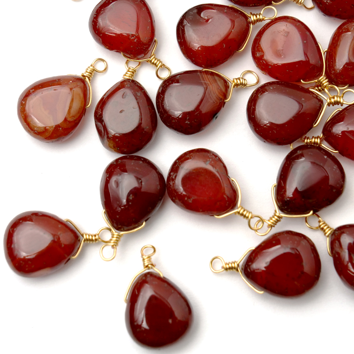 【天然石 赤メノウ】しずく型チャーム 約17×10mm K14kgfカラーワイヤー 1個売り ハンドメイド | 卸売・ 問屋・仕入れの専門サイト【NETSEA】