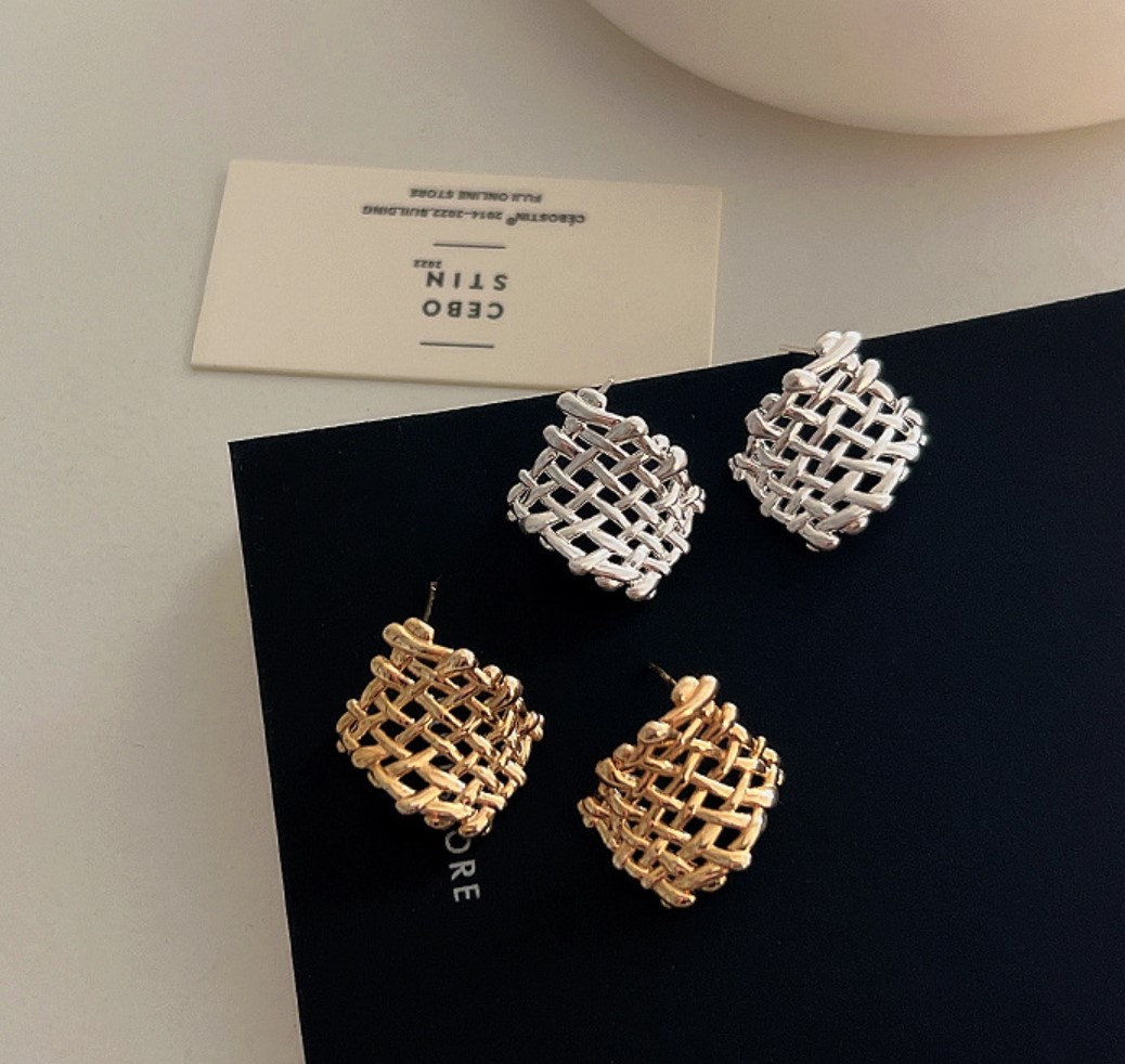 透かしピアス｜S925針 UP to YOU 問屋・仕入れ・卸・卸売の専門【仕入れならNETSEA】