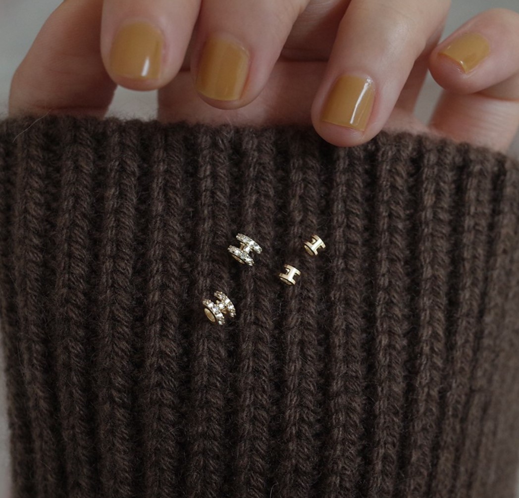 S925｜ミニHピアス UP to YOU 問屋・仕入れ・卸・卸売の専門【仕入れならNETSEA】