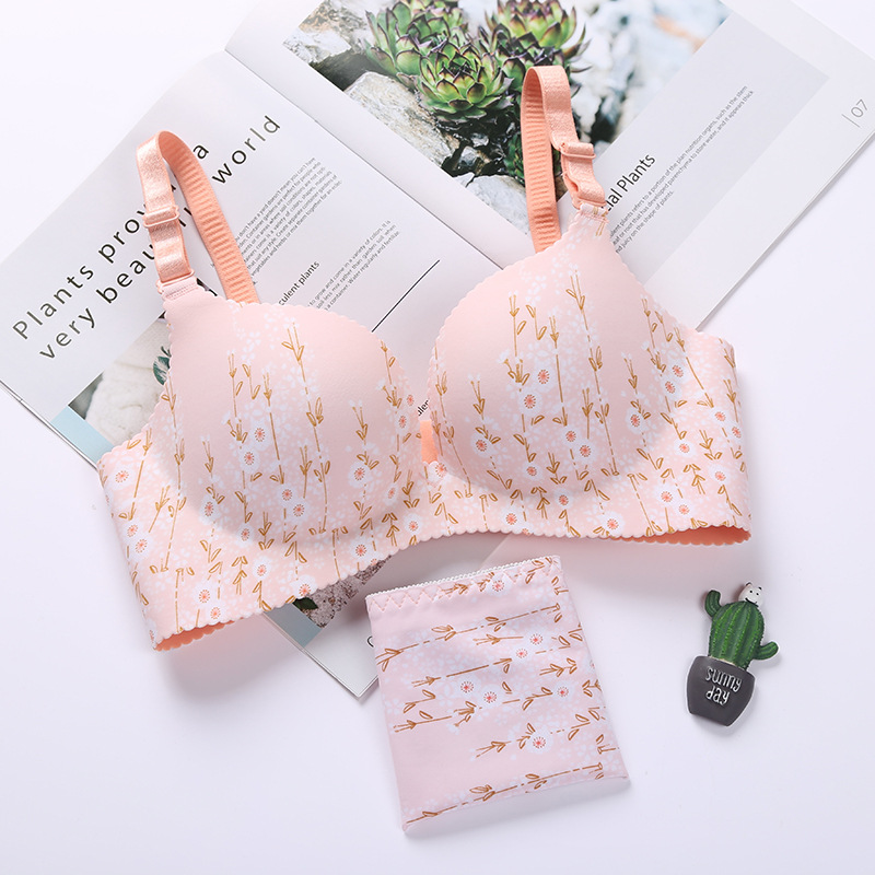 一体成型ノンワイヤーブラセット 小胸寄せ・無痕フィット ピンクフラワー 32/70 中厚カップ | 卸売・ 問屋・仕入れの専門サイト【NETSEA】