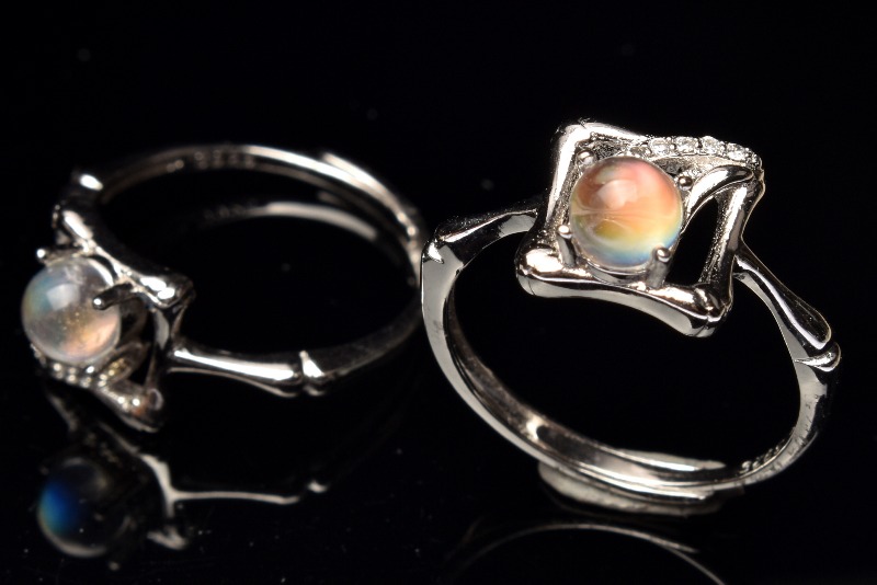 Silver925☆AAA レインボームーンストーン 5mm 指輪リング(サイズ調整可) 1個売り _PRG2251 | 卸売・ 問屋・仕入れの専門サイト【NETSEA】