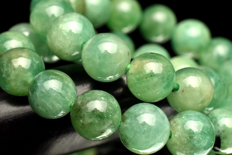 【1点物】爽やかミントグリーン エメラルド 6mm ブレスレット _MB220 | 卸売・ 問屋・仕入れの専門サイト【NETSEA】