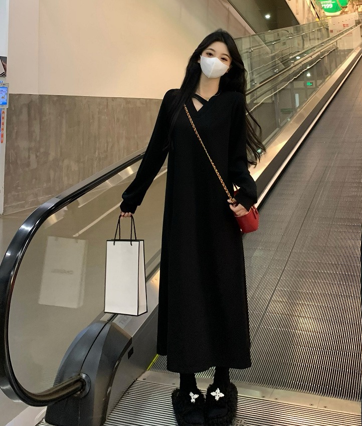 フレンチVネックワンピース おしゃれで上品 痩せ見えデザイン大きいサイズ レディ-ス | 卸売・ 問屋・仕入れの専門サイト【NETSEA】